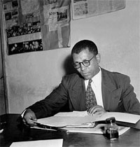 Walter Sisulu attends a secret ANC meeting in Durban | South African ...